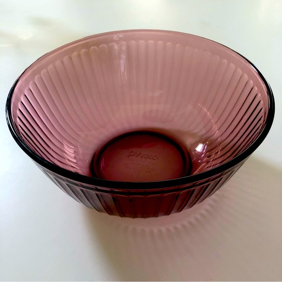 Pyrex | Kitchen | Pyrex Sculpted Cranberry Cup 25l Bowl 7403s | Poshmark